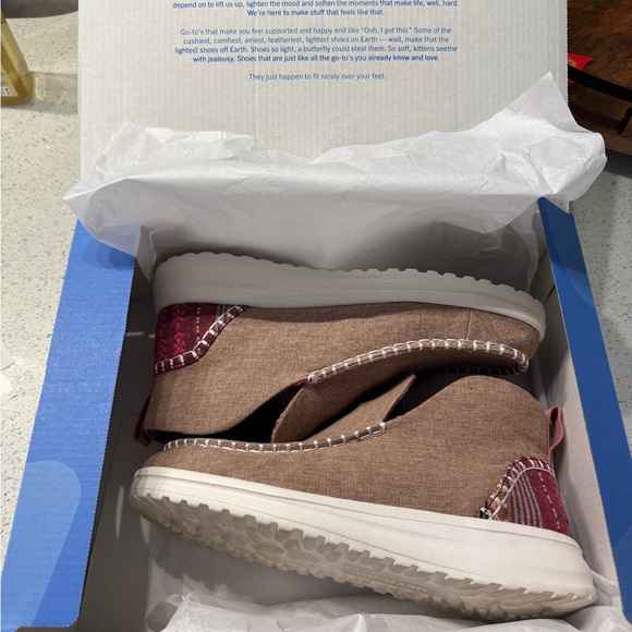 Hey Dude | Shoes | Hey Dude Blue And Cream Shoe Box | Poshmark